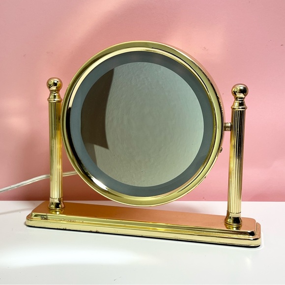 Vintage | Accents | Vintage Retro Gold Magnified Light Up Vanity Mirror ...